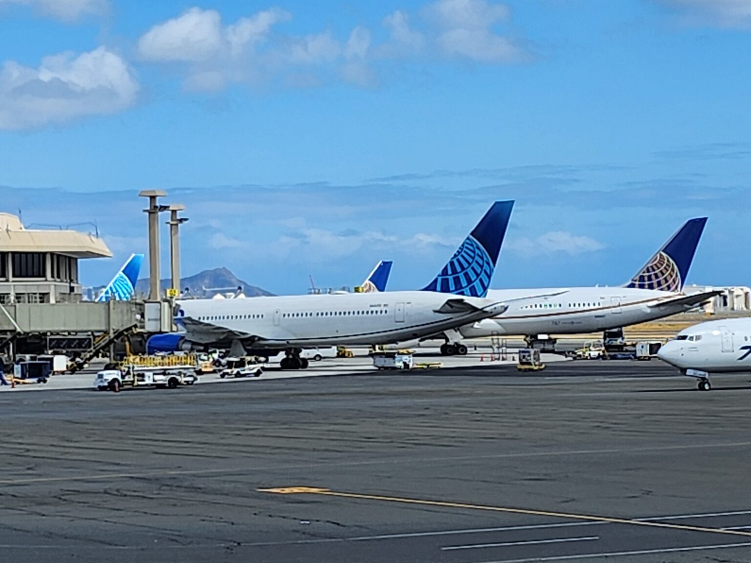 デルタ航空のビジネスクラスでホノルル⇒羽田へ（フライト編）｜HNL⇒DL181⇒HND - 酒走（しゅRUN）ブログ