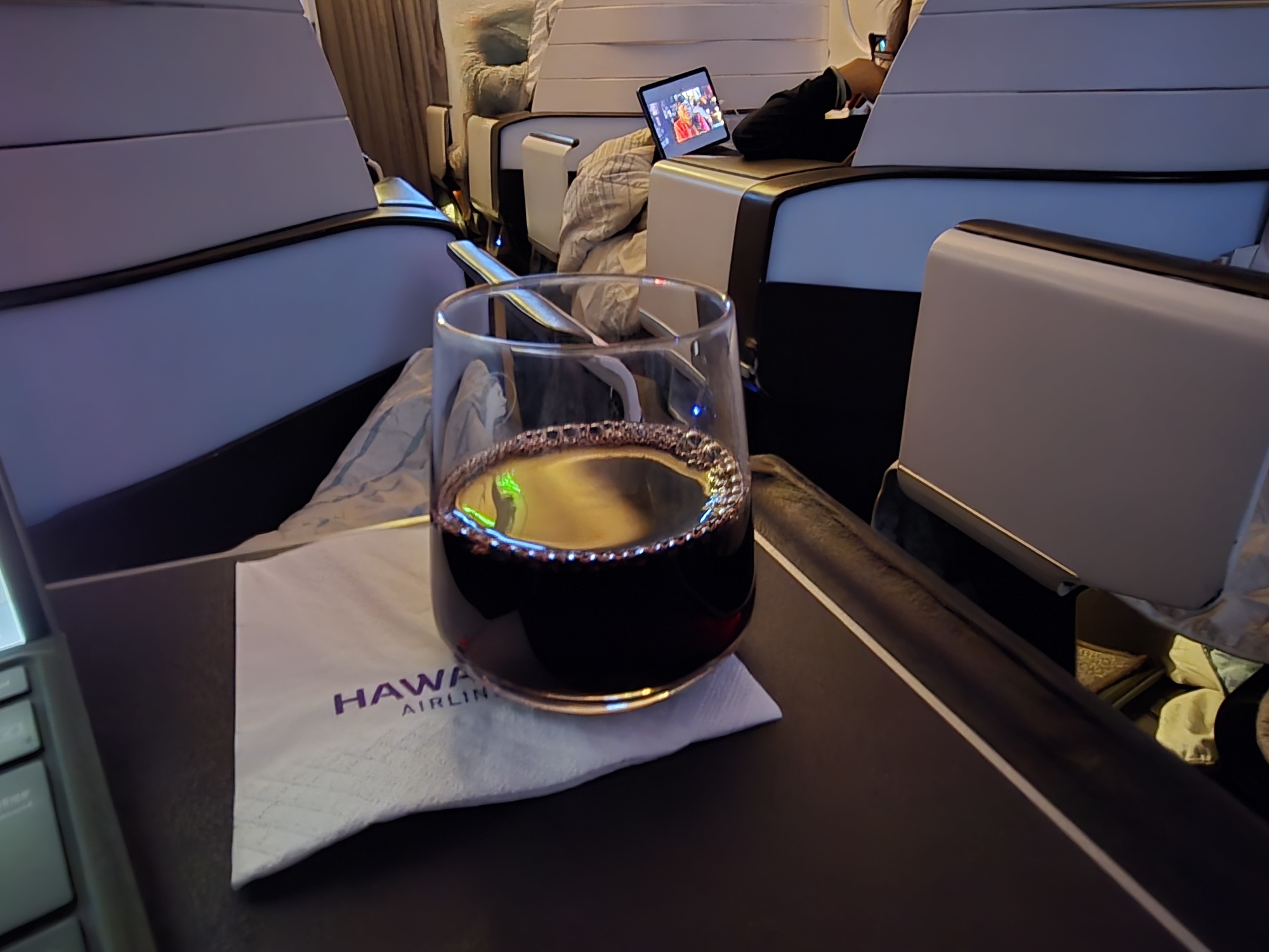 ハワイアン航空のビジネスクラスでホノルル⇒羽田へ（フライト編）｜HNL⇒HA457⇒HND - 酒走（しゅRUN）ブログ